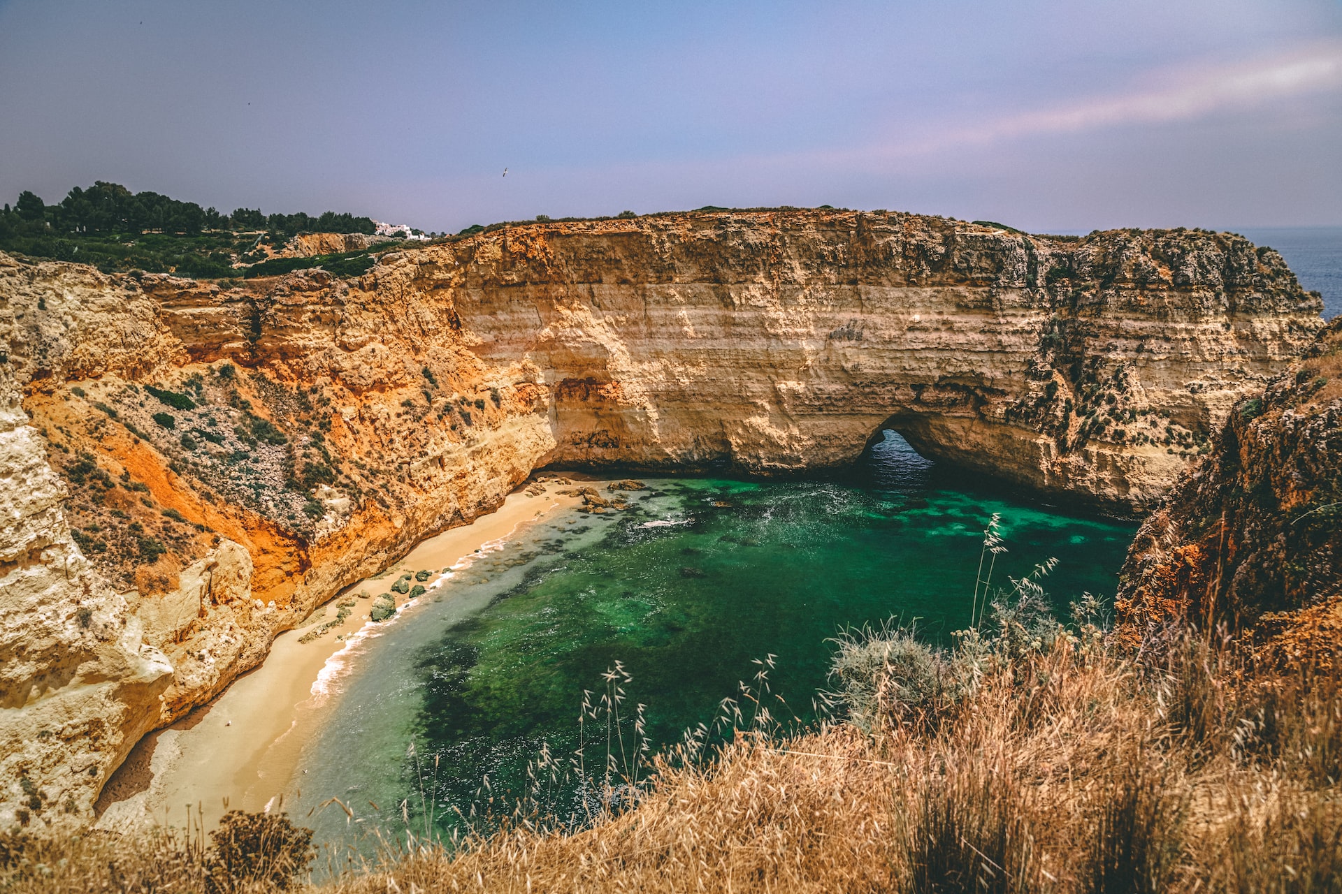 Carvoeiro - Conheça a Joia Escondida do Litoral Português