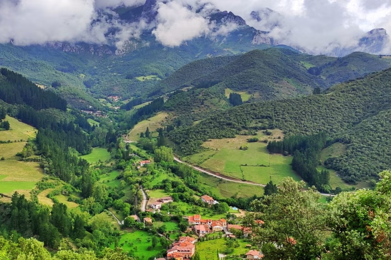 Costa Verde - A Combinação Perfeita Entre Cultura e Natureza